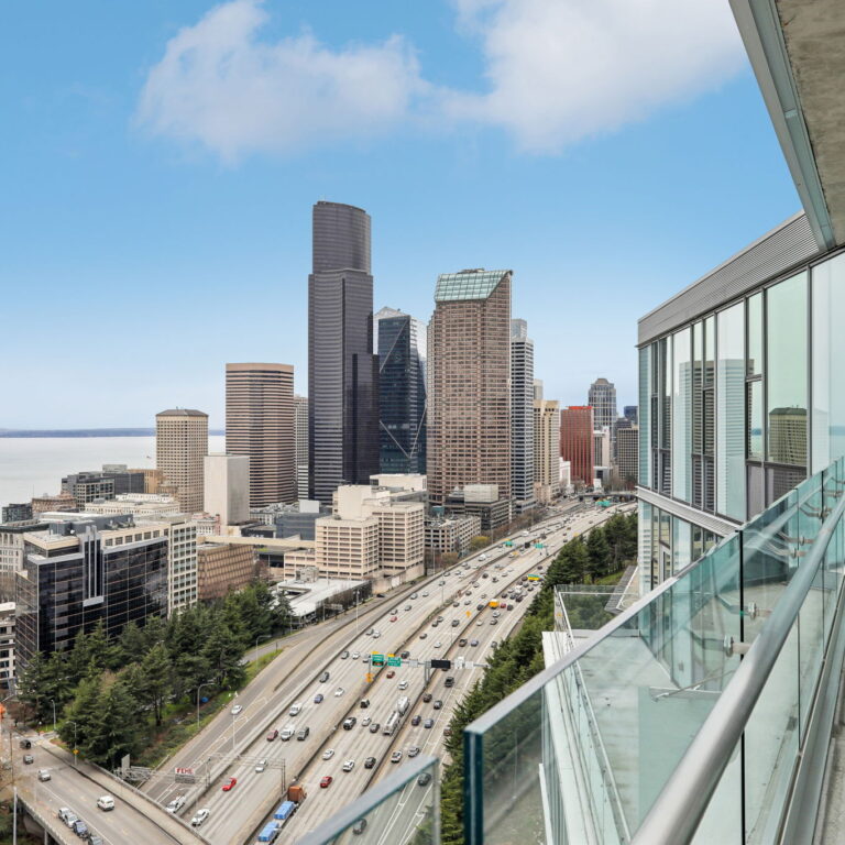 Yesler Towers | Luxury Yesler Terrace Seattle Apartments For Rent